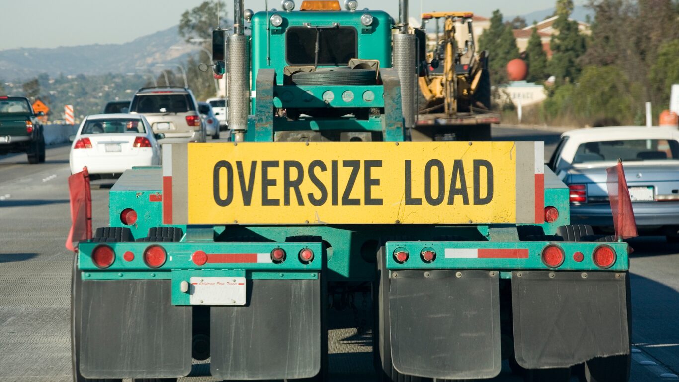 How to Haul Oversized Loads Across the Country