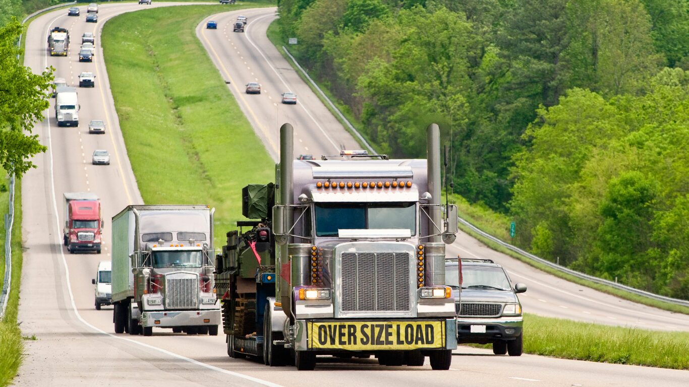 How to Haul Oversized Loads Across the Country